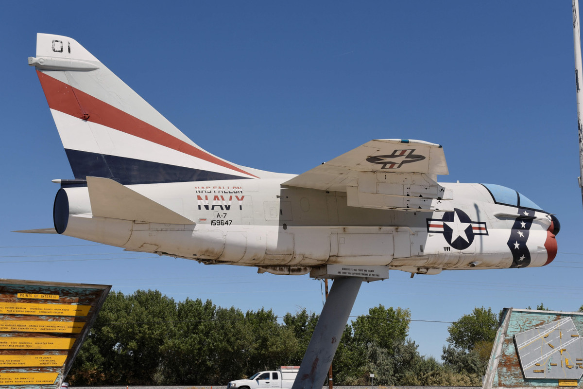 2016 08 12 USA 2001 LRED2 — Postimages