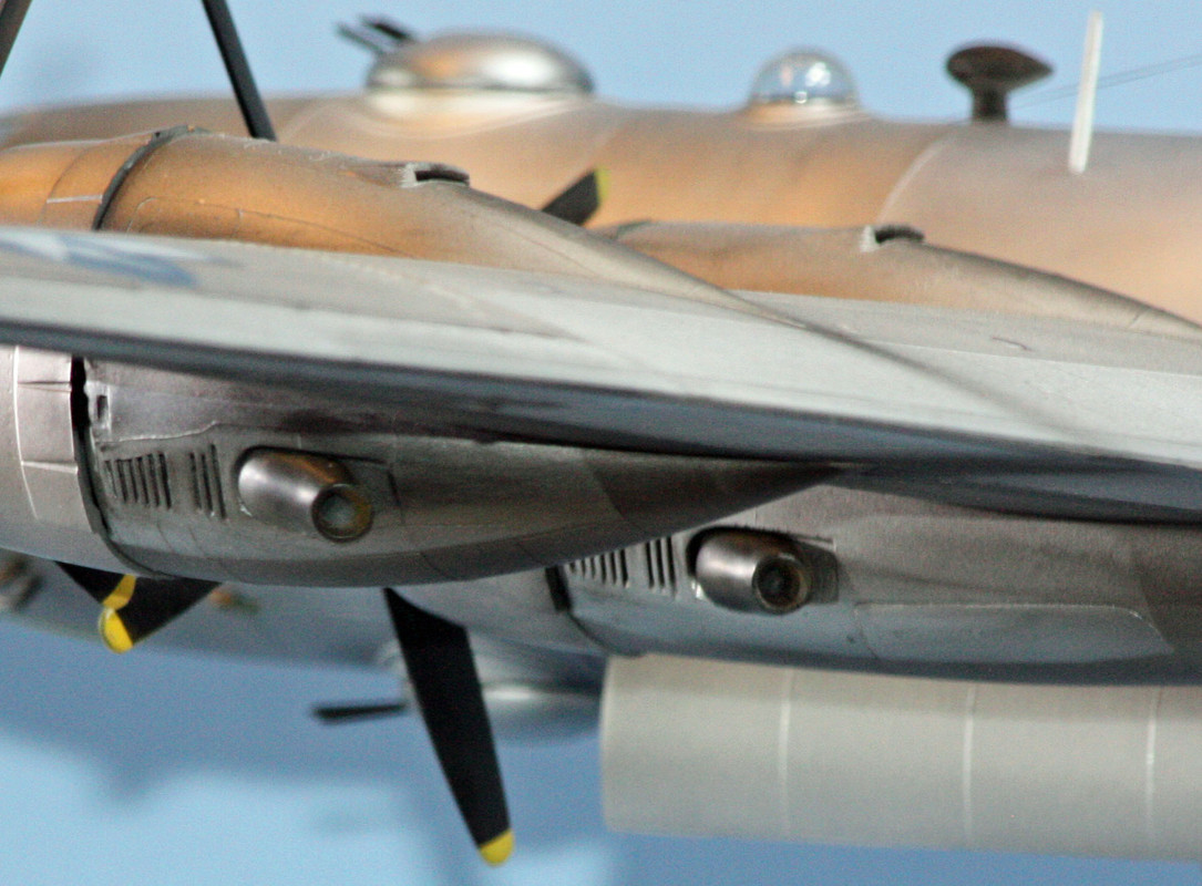 Monogram B-29 Superfortress Humpin' Honey 1/48 Complete - Aircraft ...