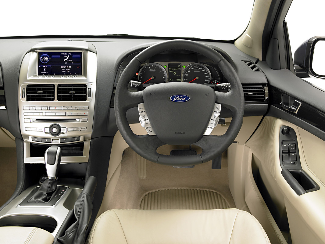 FG FALCON G6 E INTERIOR IN CASHMERE — Postimages