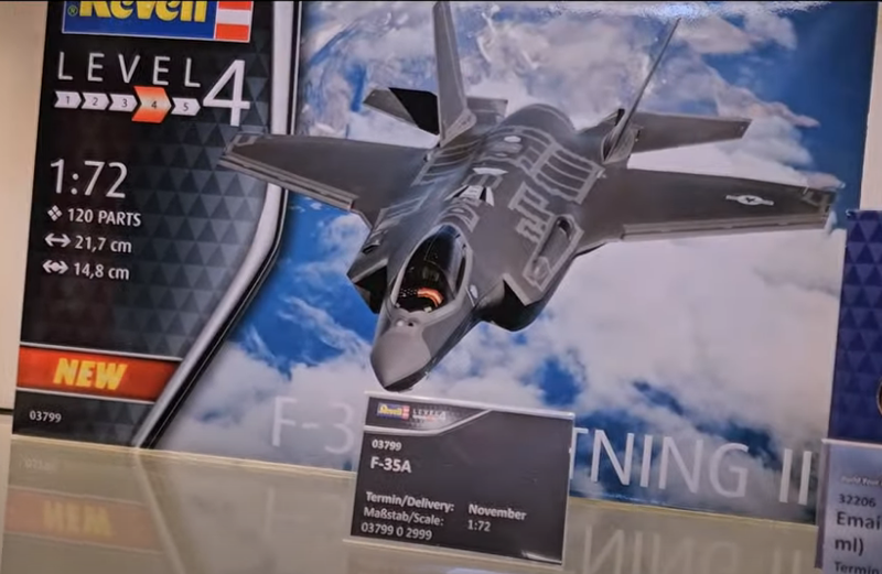 1/72 - Lockheed-Martin F-35A Lightning II by Revell - box art+3D ...