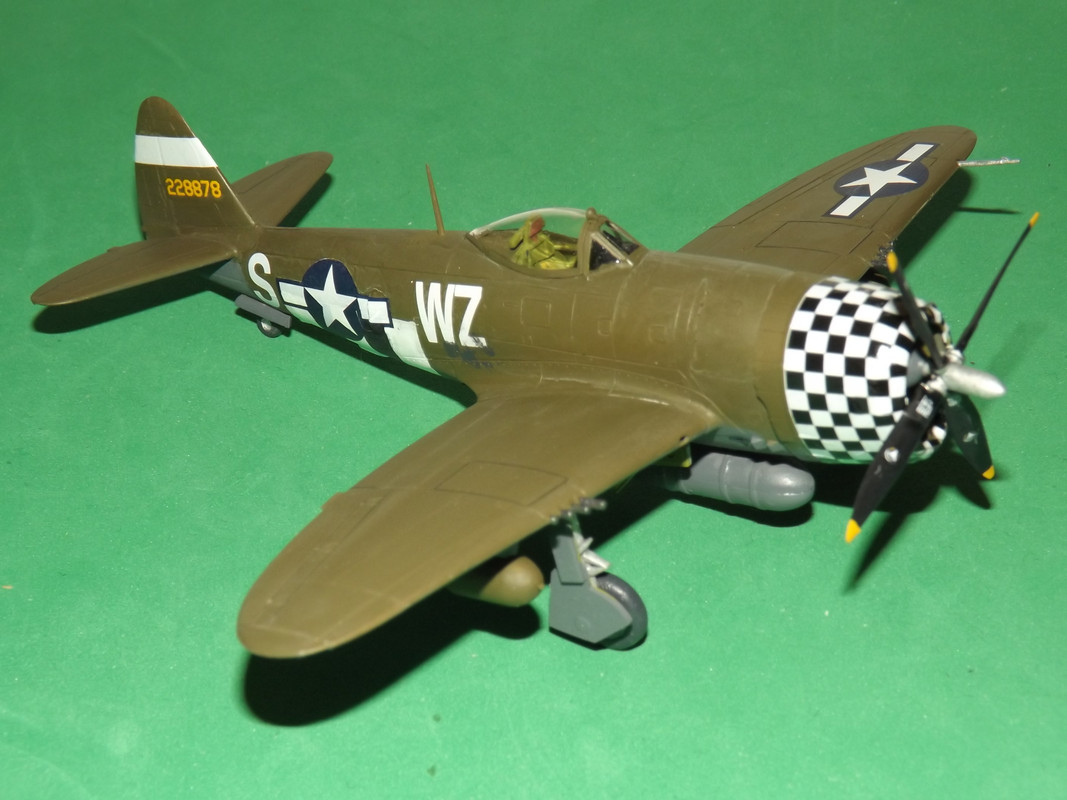 Academy P47 D Thunderbolt FS — Postimages