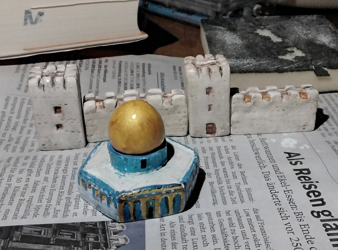 A medieval castle or city made from clay | Fanaticus - DBA Wargaming