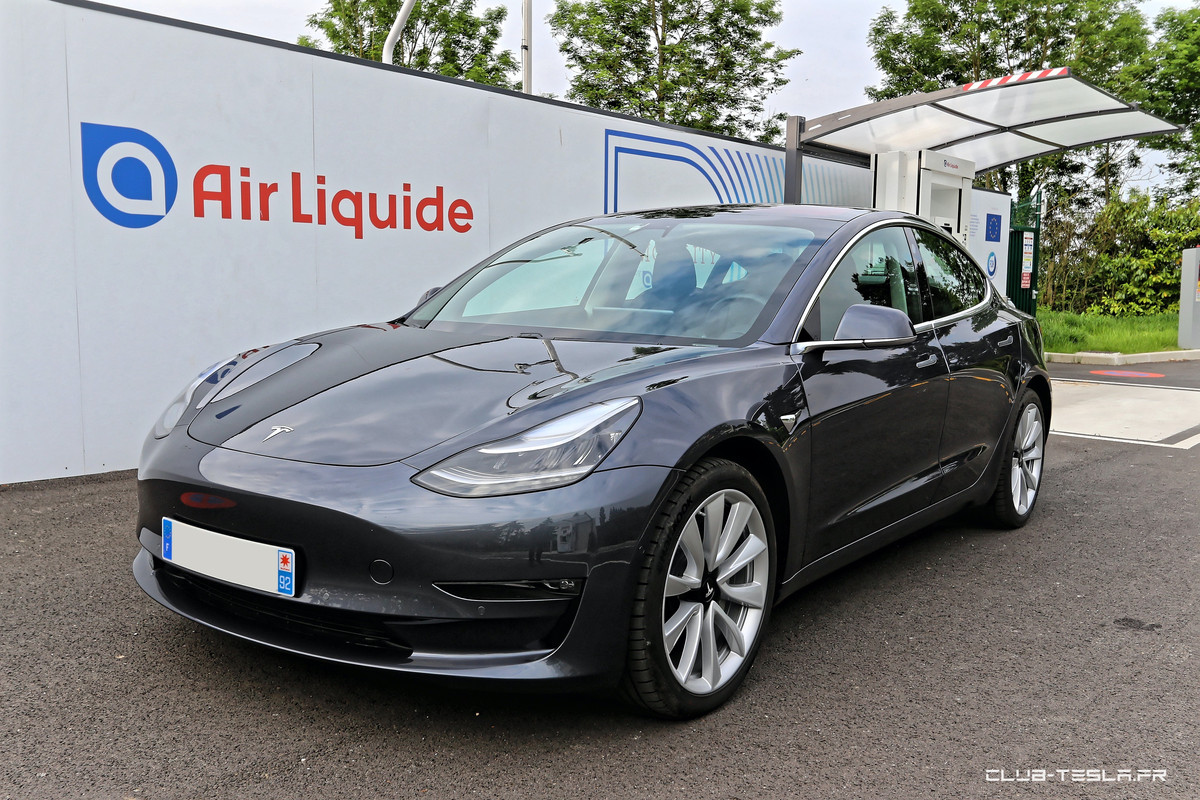 Shooting Tesla Model 3 Long Range Dual Motor 0001 — Postimages