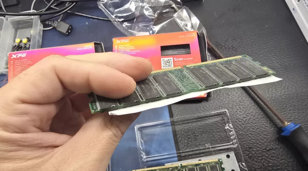 Samsung điều tra nhân viên vì nghi nhận hối lộ để “bẻ” nguồn cung DRAM ...