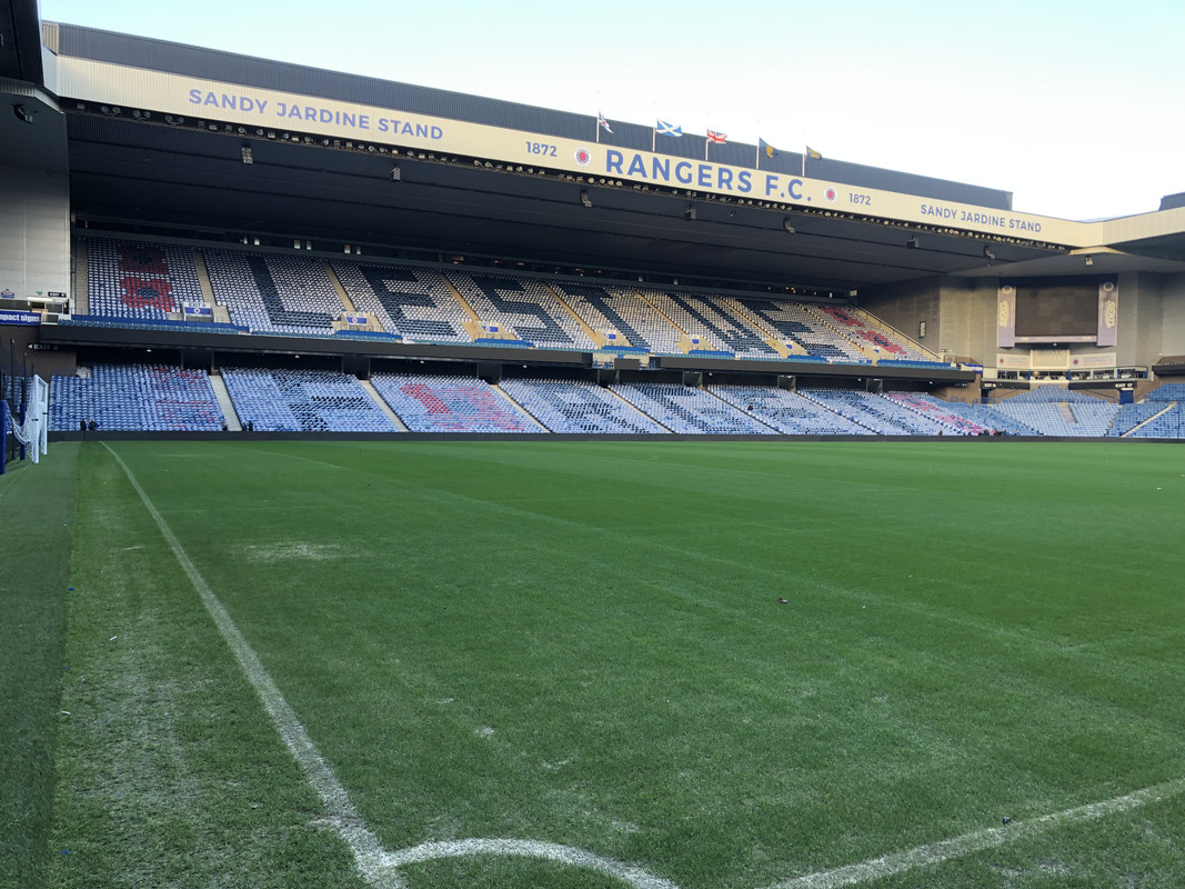 Ibrox Card Display - Lest We Forget | FollowFollow.com