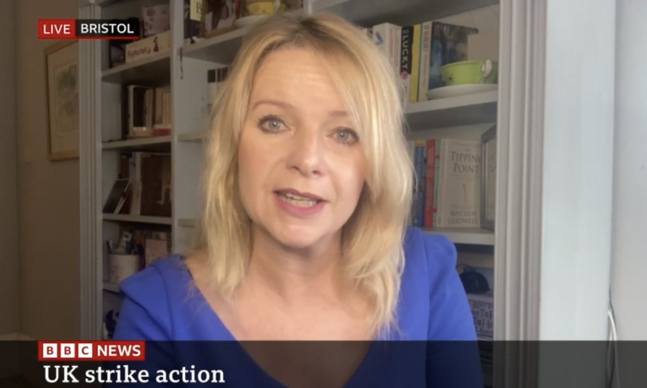 1 EB55172 E2 C3 4695 99 C9 40054560 D00 D — Postimages