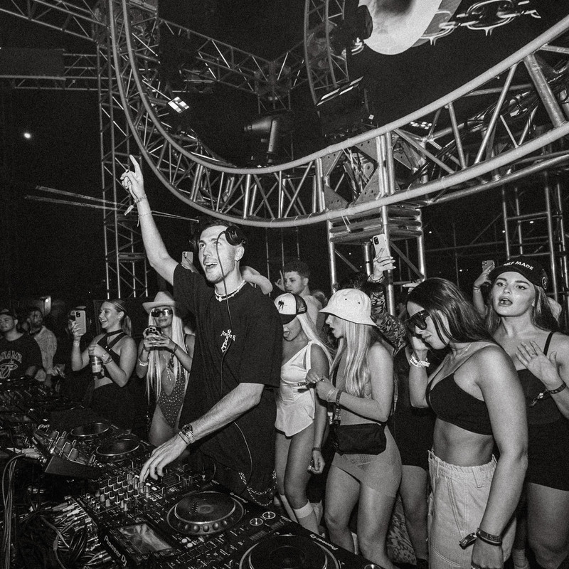 Cloonee heads on HELLBENT tour in April | Skiddle