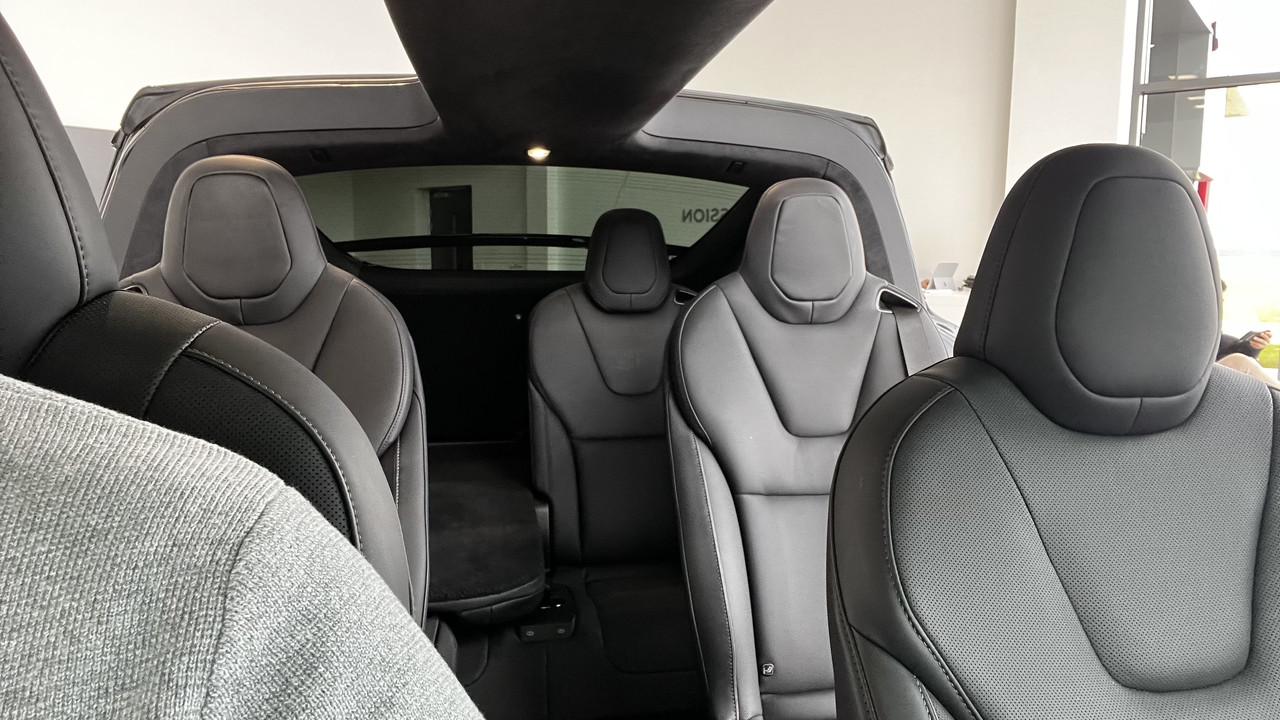 67 E60 BDA C609 44 AB A9 E8 AE5 C18 F0 FACC — Postimages