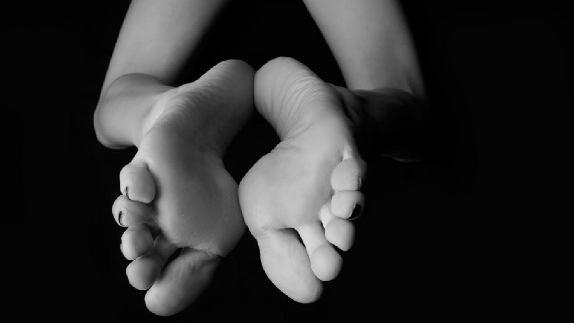 legs women feet 1920x1080 84294 — Postimages