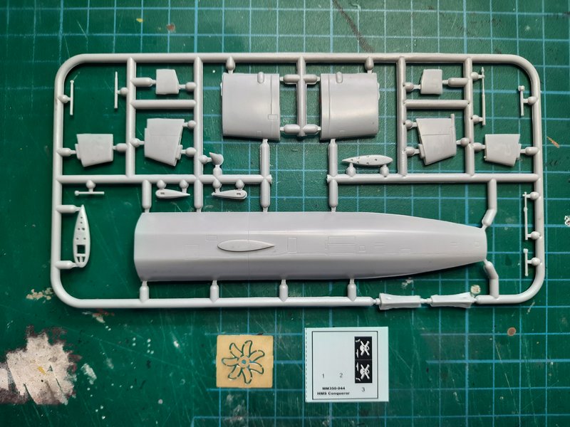 It had to be done...Churchill Class Submarine- HMS Courageous - Work in ...