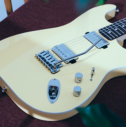 SCANDAL's Signature Fender Models - Page 5