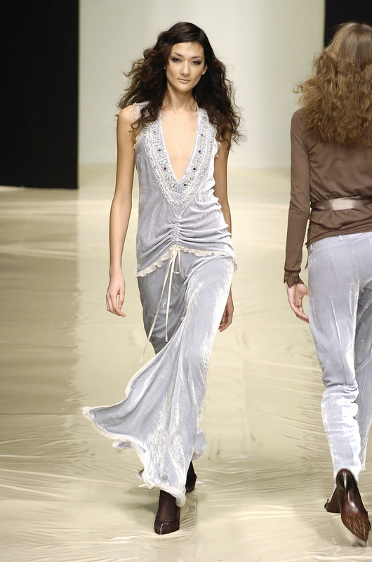 Paola Frani Fall 2004 Kh Cfjo0i WE0x — Postimages