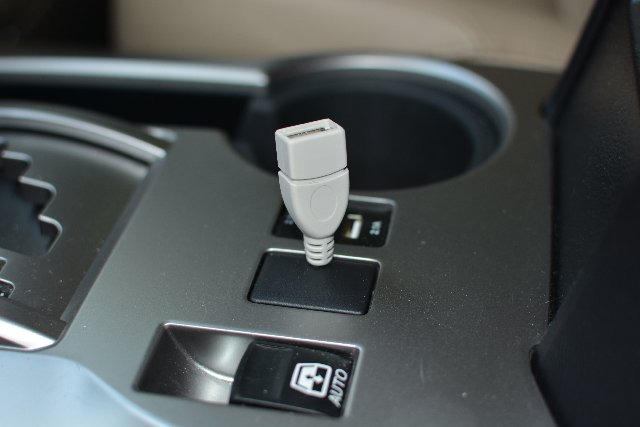 2014 Limited - Center console Carplay USB to replace blank? - Toyota ...