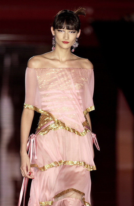 Valentino Fall 2003 8tls5d Le Jzqx — Postimages