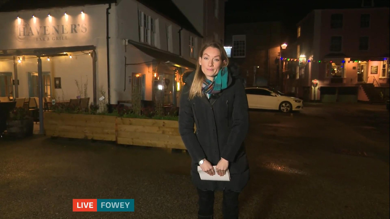 Grace Pascoe 231220 mp4 snapshot 05 36 [2020 12 23 20 54 39] — Postimages