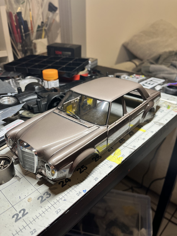 Minichamps Mercedes 300 SEL 6.8 AMG Custom - Outdoor pics ...