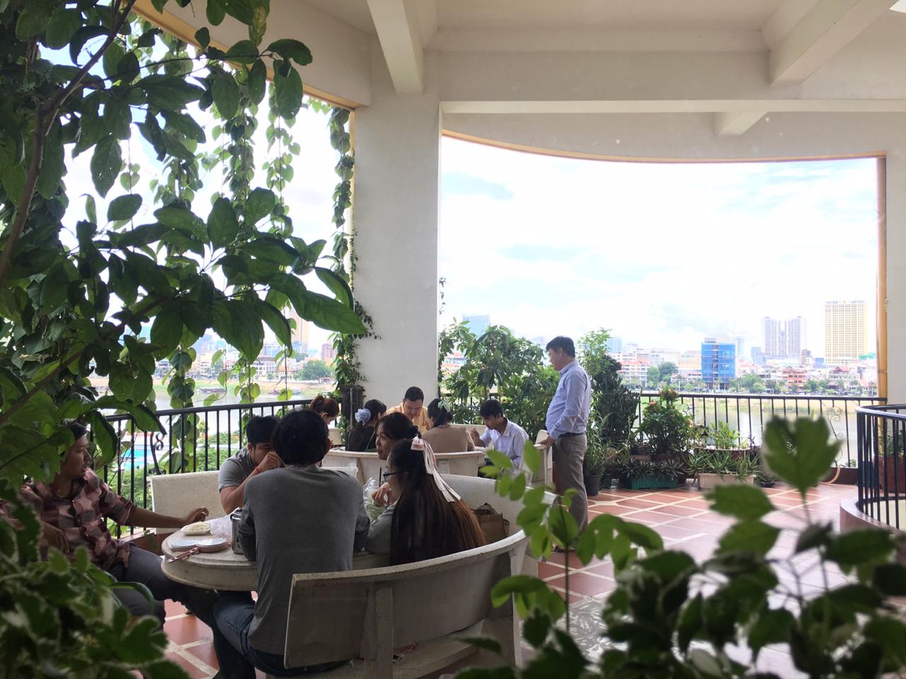 Pic staffs on 5th floor — Postimages