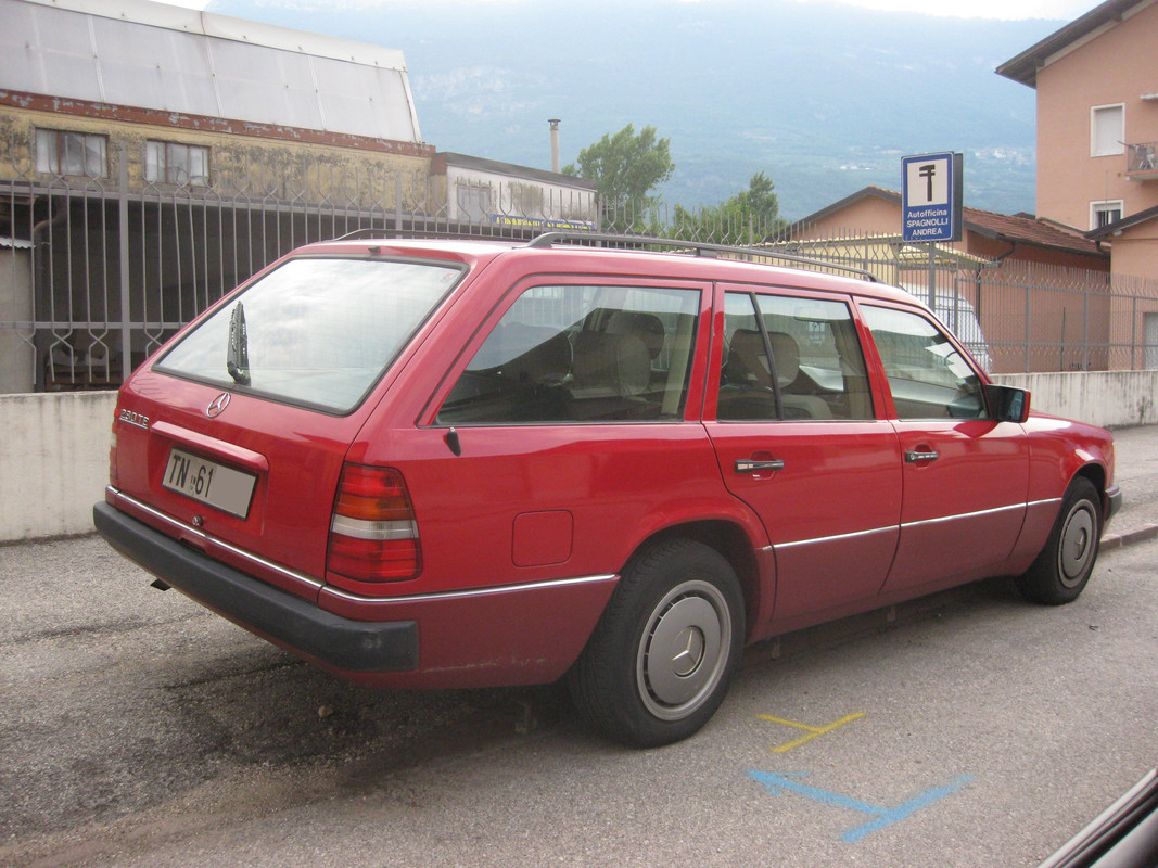Galleria di Targhenere.net - : Mercedes 230 TE W124