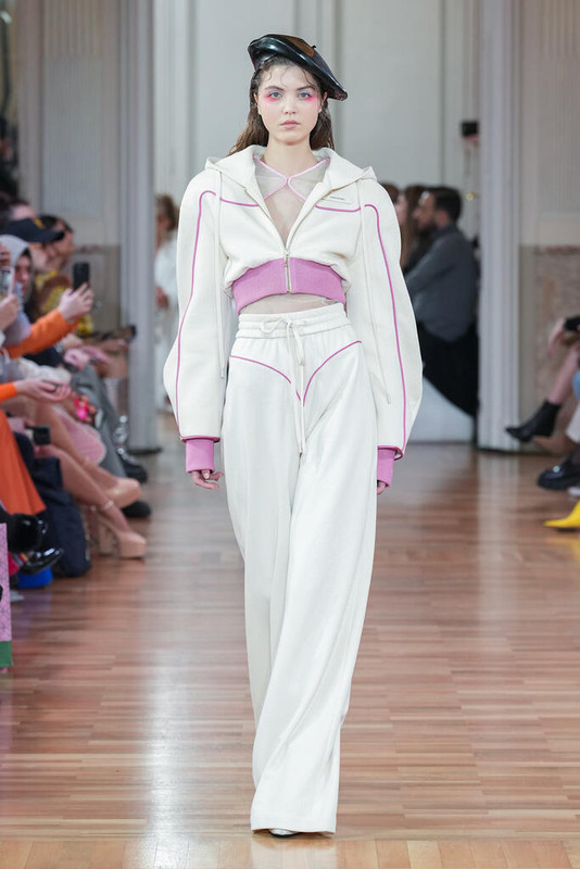 Sara Wong, un angolo di paradiso nella sfilata FW23 - Wondernet Magazine