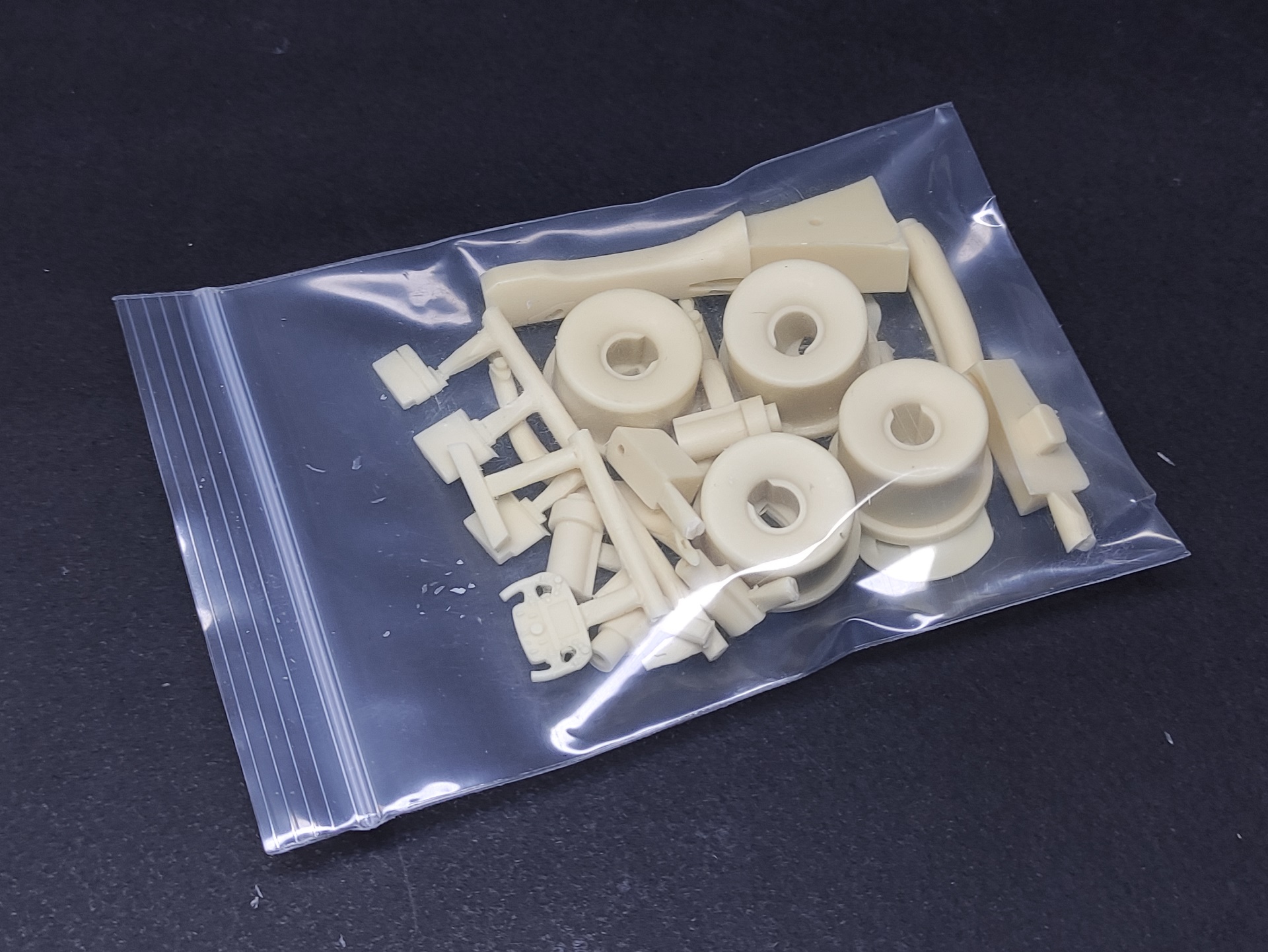 F175 012 — Postimages