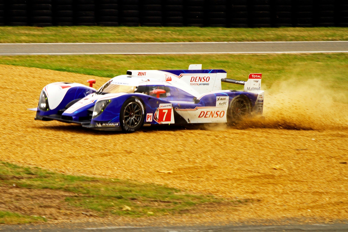2012 LM 7 Alexander Wurz Nicolas Lapierre Kazuki Nakajima 145 — Postimages