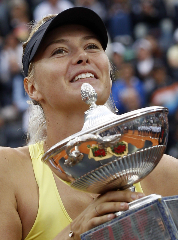 03092 Maria Sharapova Rome 2011 55 122 355lo — Postimages
