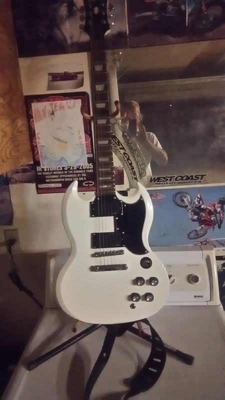 EC9 B0039 29 E9 426 D AC19 E9010 EC2 DBAF — Postimages