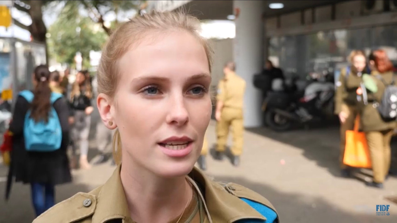 E4v Qp Y0 X0 AM7q9 K — Postimages