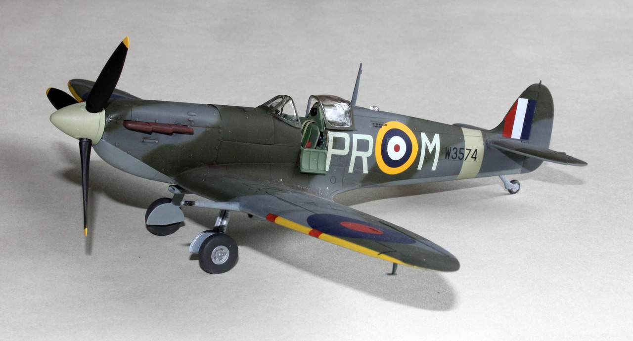 1/48 Spitfire Mk Vb Jean Offenberg - Ready for Inspection - Aircraft ...