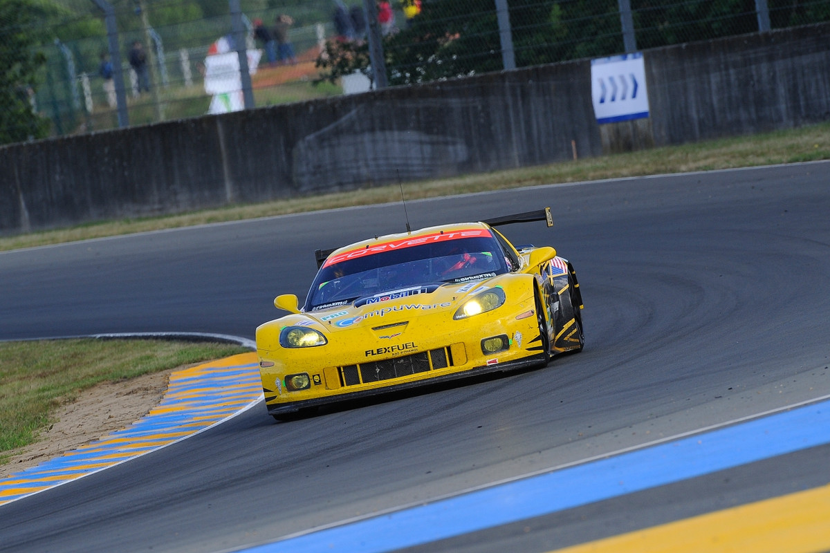 12lm73 C6 ZR1 A Garcia J Magnussen J Taylor 32 — Postimages