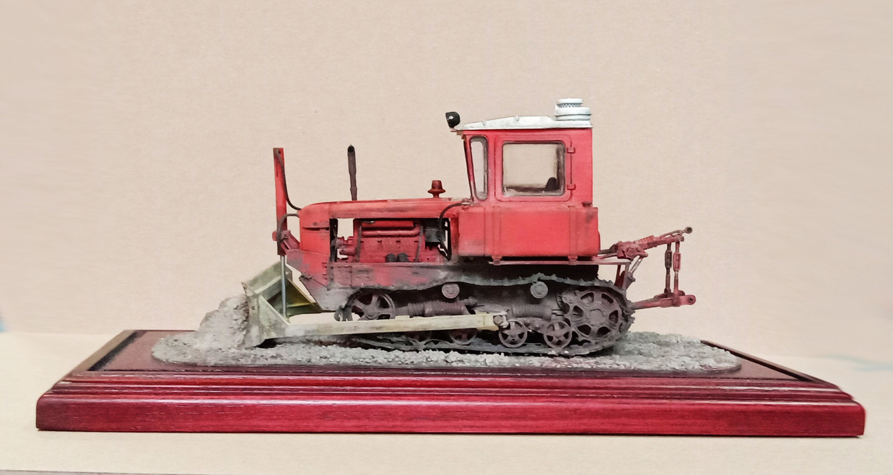 Soviet bulldozer DT-75 | Modelers Social Club Forum