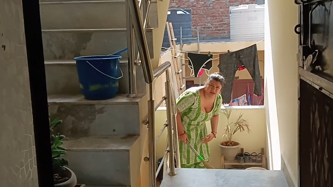 Busrty desi lady huge breasts and cleavage in green churidhar mp4 snapshot 00 55 509 — Postimages