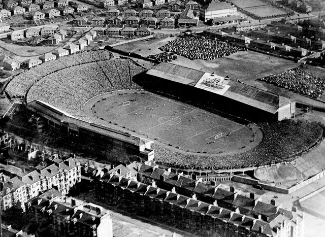 Old Football Stadiums - Photos | Page 3 | FollowFollow.com