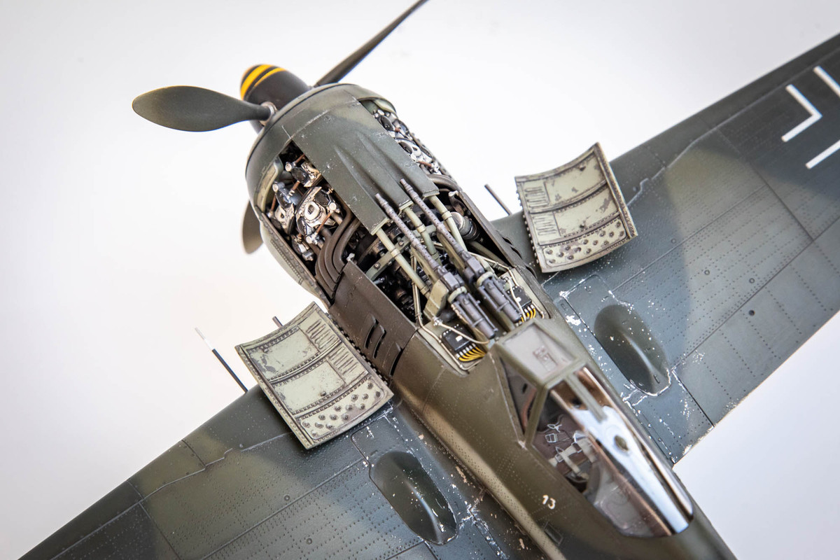 Border 1/35 Fw 190A-6 Nowotny Double Chevron - Ready for Inspection - Large Scale Planes