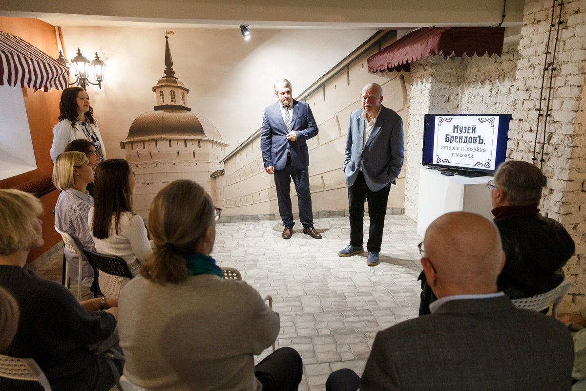 0313 2022 10 06 1 DX DMR 0154 — Postimages