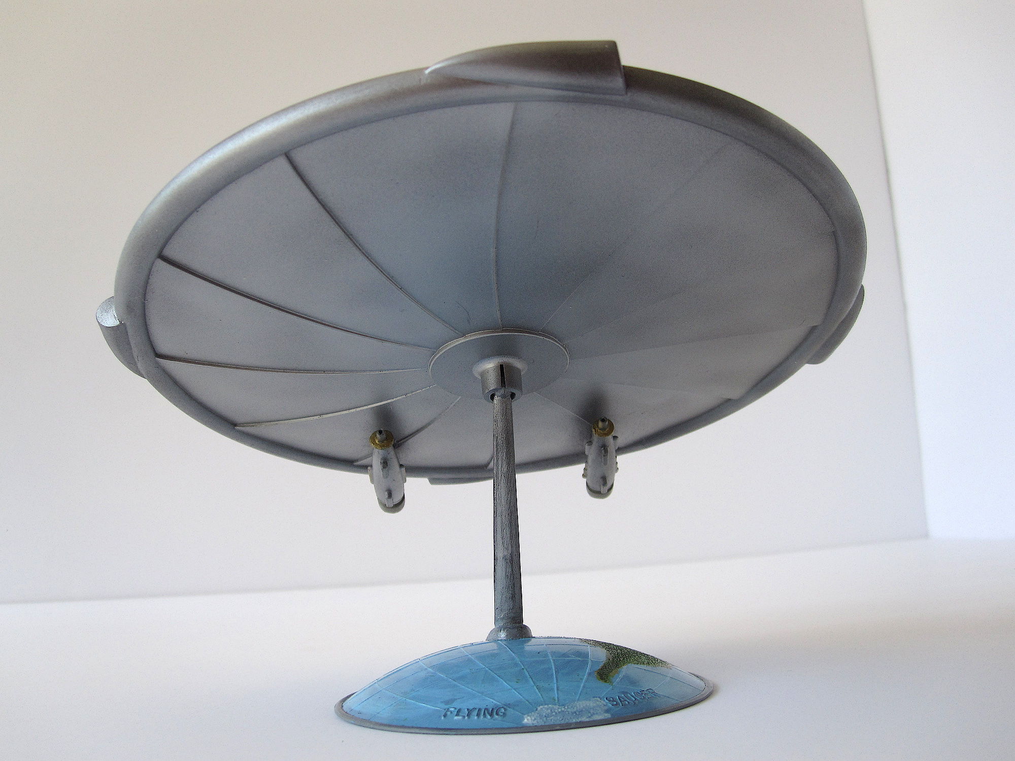 Plan 9 ufo 04 — Postimages