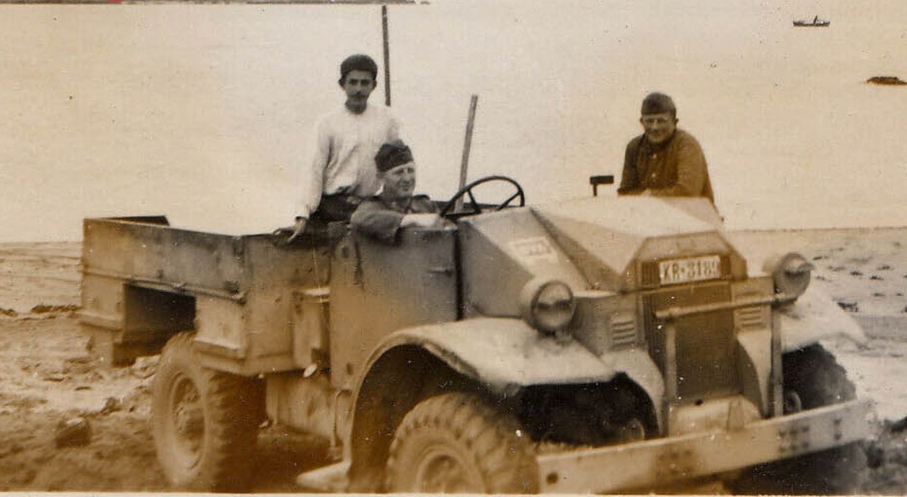 Captured Ford F15 CMP cab 12 KR 3189 Crete — Postimages