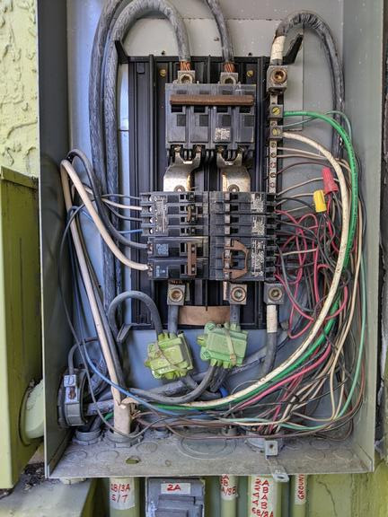 Splicing large conductors in a panel enclosure - DoItYourself.com ...
