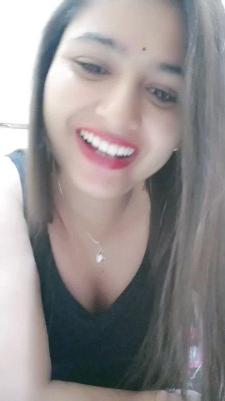 Simi Tango Live mp4 snapshot 00 04 433 — Postimages