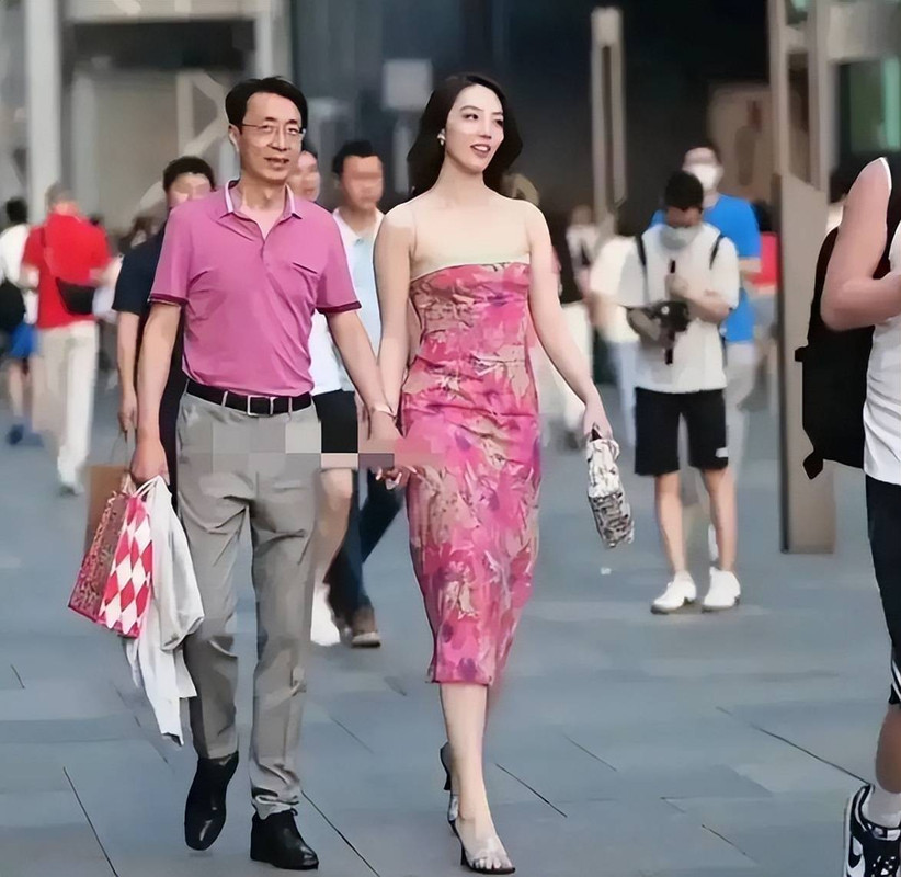 a69f7bb59a7240e5aaa7ed1187980eb2 — Postimages