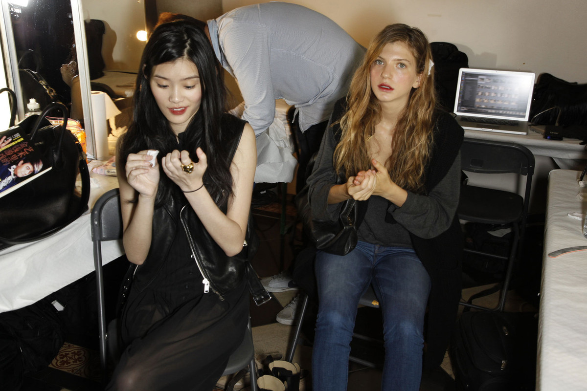 Giles Spring 2012 Backstage la1bgf Qe Yr Rx — Postimages