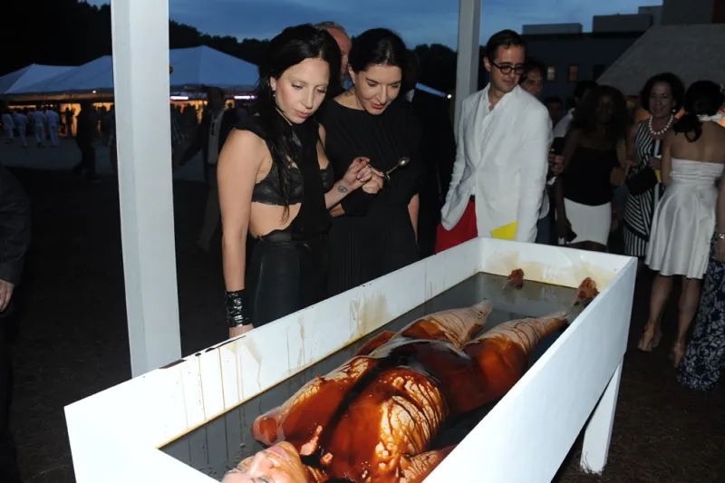 Lady Gaga around "performance art" Human Sacrifices by Marina Abramovic ...