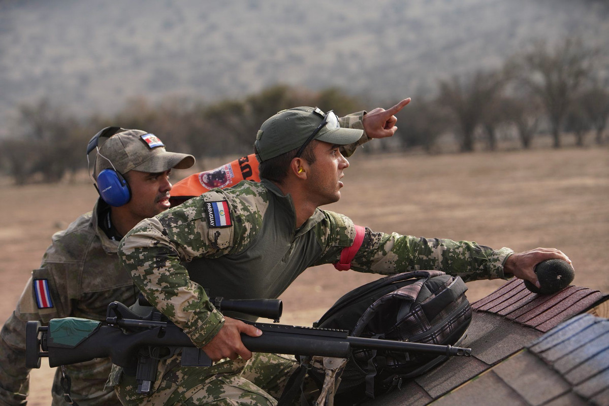 Fuerzas Comando Chile Sniper Event A056 — Postimages