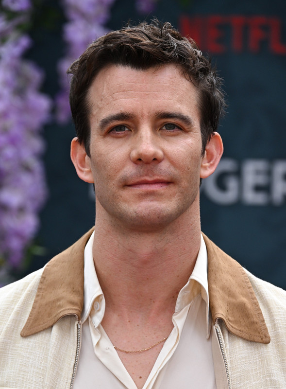 Luke Thompson 007 — Postimages