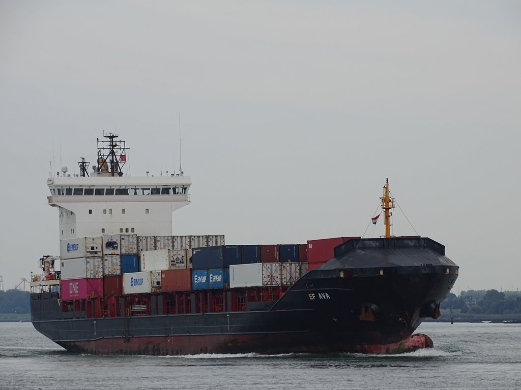 Spotten in De Hoek. - Pagina 643 - SCHEEPVAART FORUM