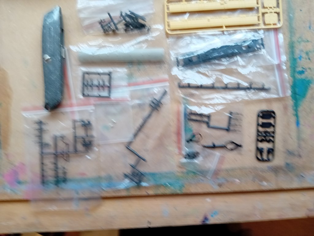 Gresley (LNER) teak carriage in N gauge - Locos, Trains and Layouts ...