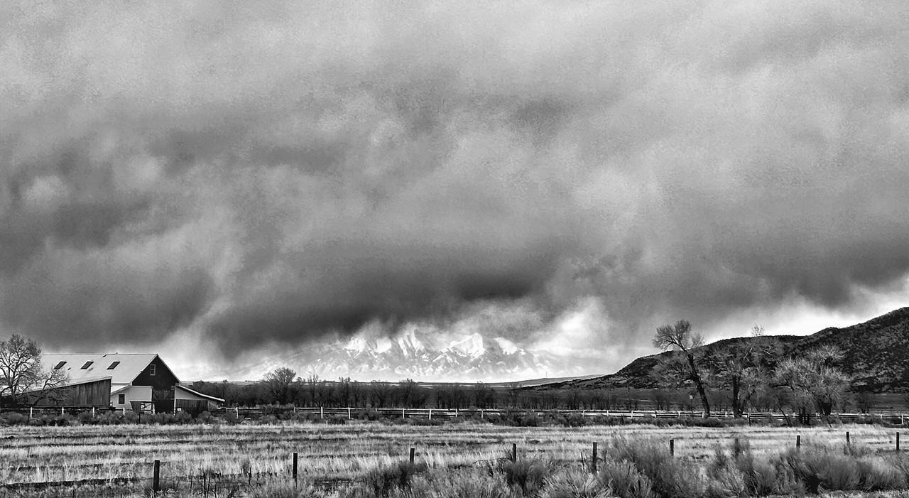 My Barn with Mt Blanca — Postimages