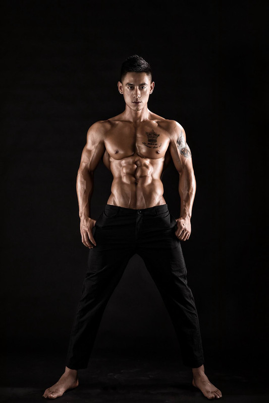 Body Builder 143 — Postimages