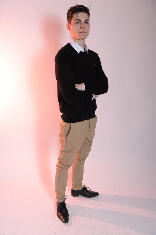 AGE 0686 — Postimages