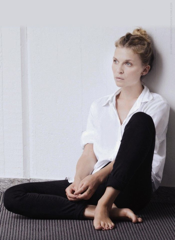 Clémence Poésy Feet 2411163 — Postimages